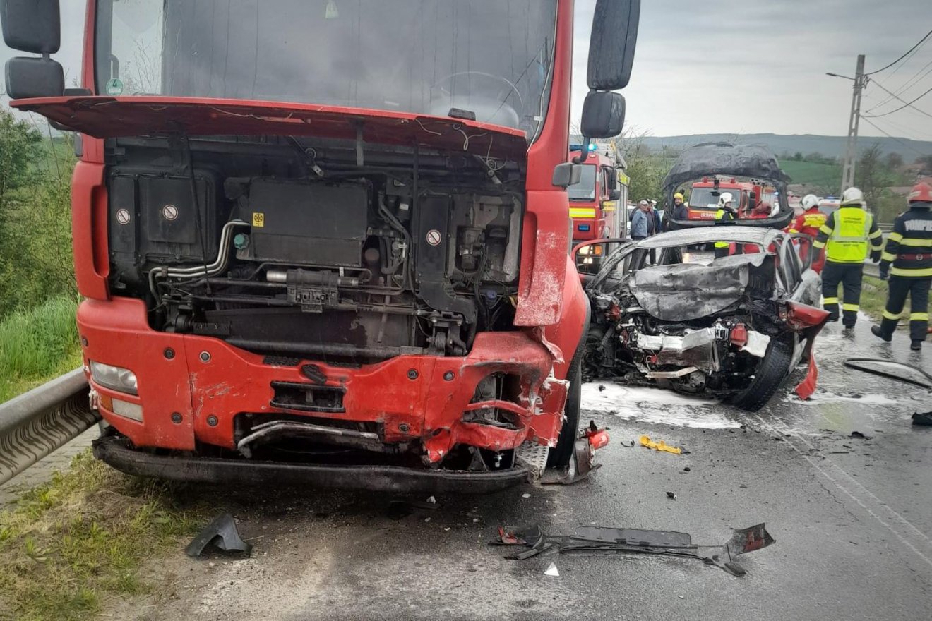 Elképesztő baleset történt Erdélyben, mentőhelikoptert is riasztani ... Elképesztő baleset történt Erdélyben, mentőhelikoptert is riasztani ...